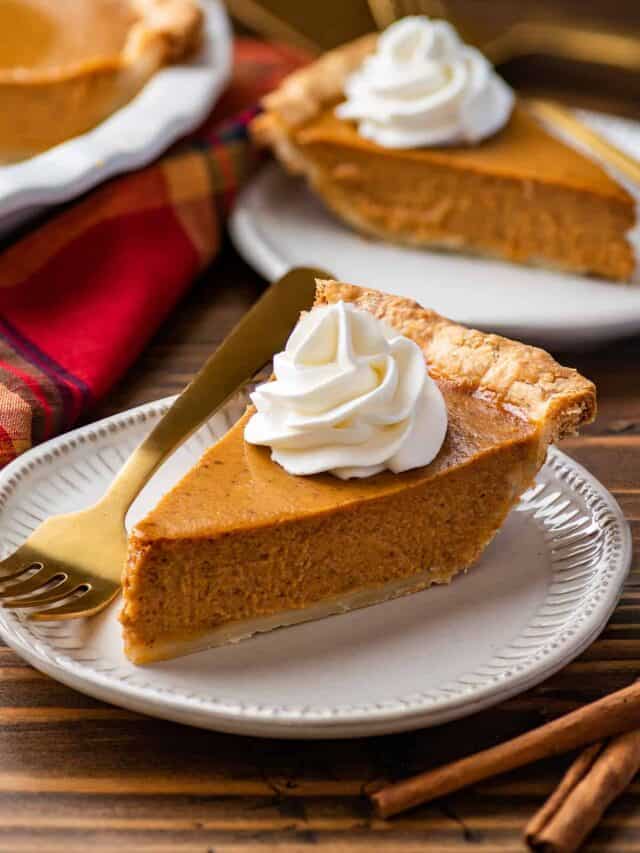 The Best Pumpkin Pie - Baking Mischief